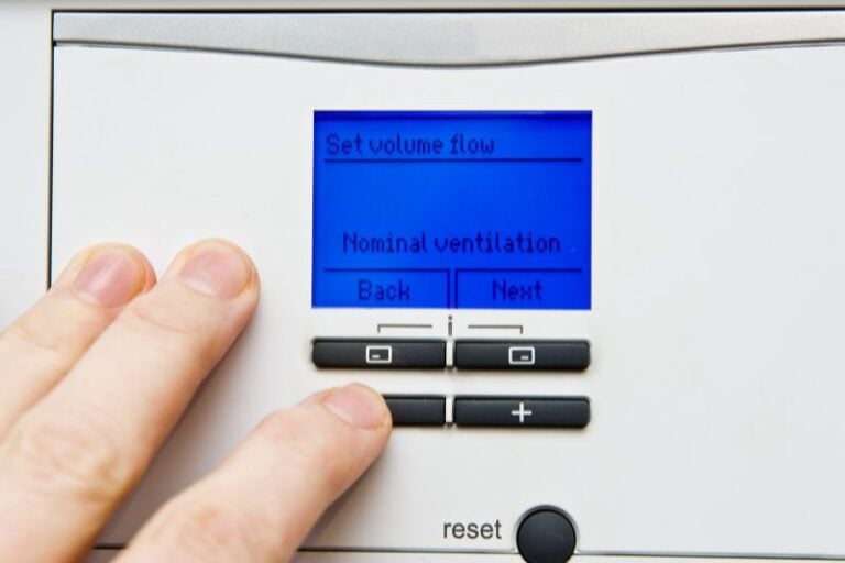 How ERVs and HRVs Affect Humidity (Do they Dehumidify?)