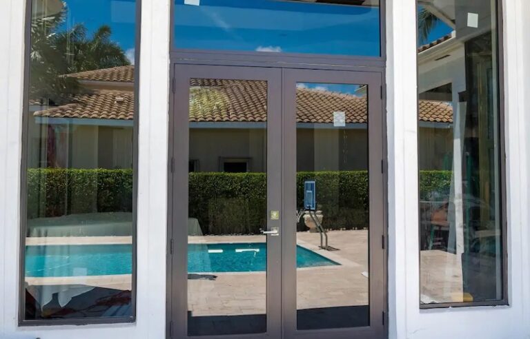 Hurricane Impact Windows: The 16 Best Manufacturers